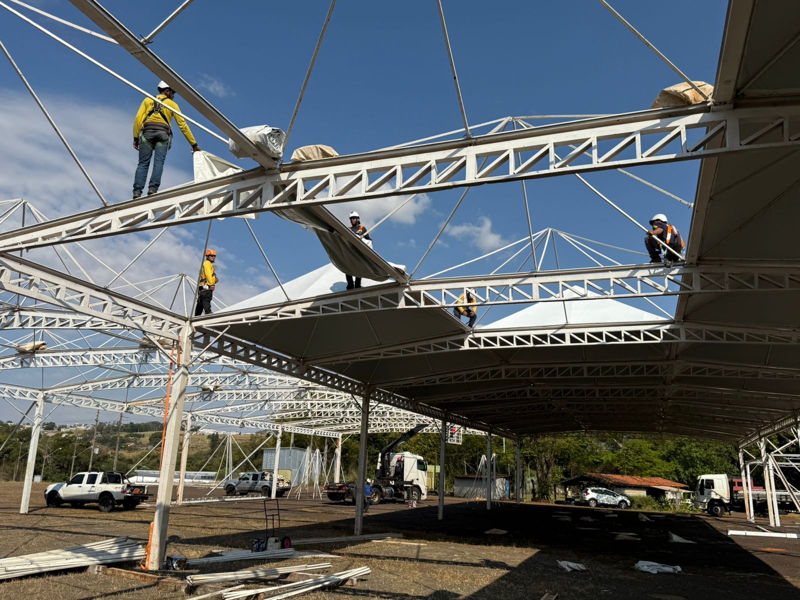 Tribuna do Norte - Acia inicia montagem dos estandes da Festoque